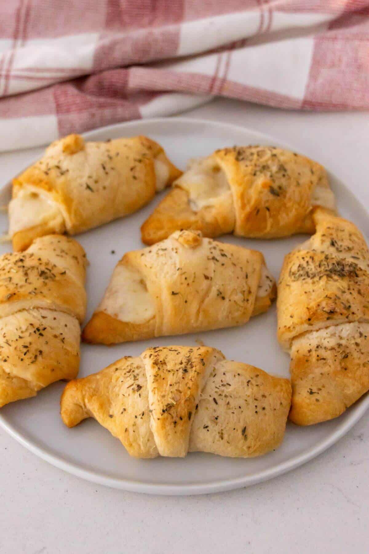 Cheese Stuffed Crescent Rolls - Easy Made Dishes